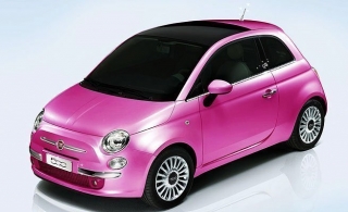 Você já pensou em ter ou pintar seu carro de rosa?